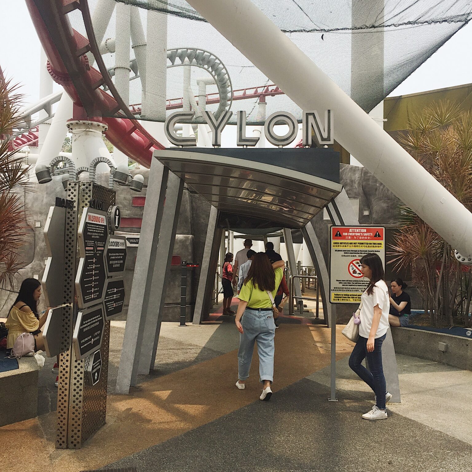 6 Best Extreme Rides of Universal Studios Singapore - marron is going